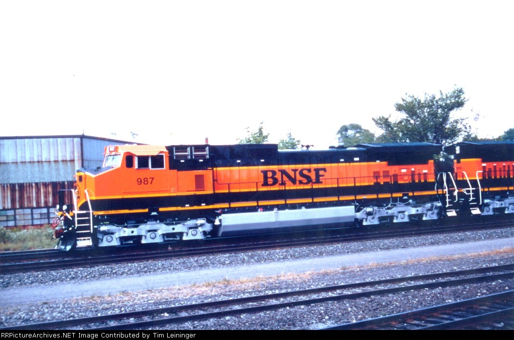 BNSF 987